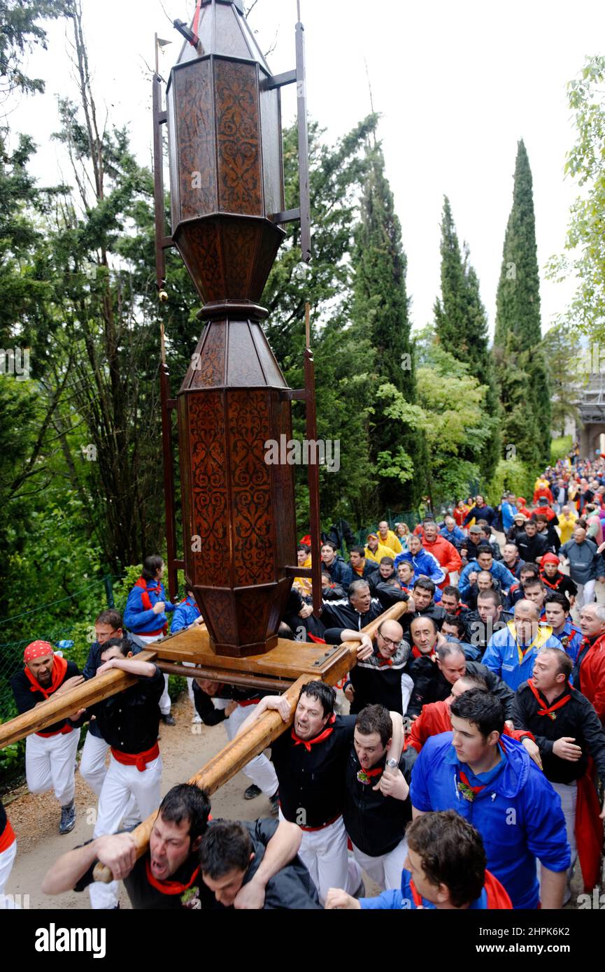 Umbria,Gubbio, Festa dei Ceri, Sant'Ubaldo Stock Photo - Alamy