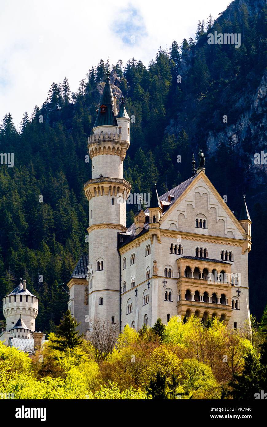 Le chateau de neuschwanstein hi-res stock photography and images - Alamy