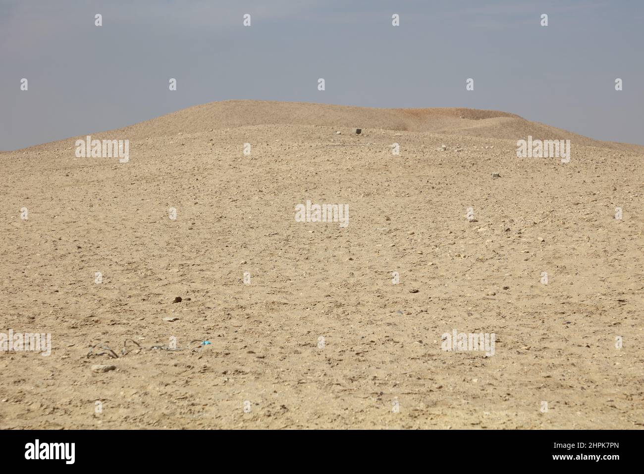 The giza pyramids desert Stock Photo - Alamy