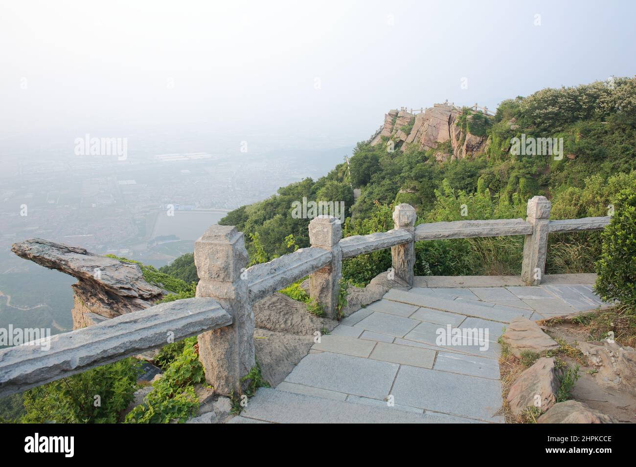 Huaguo mountain hi-res stock photography and images - Alamy