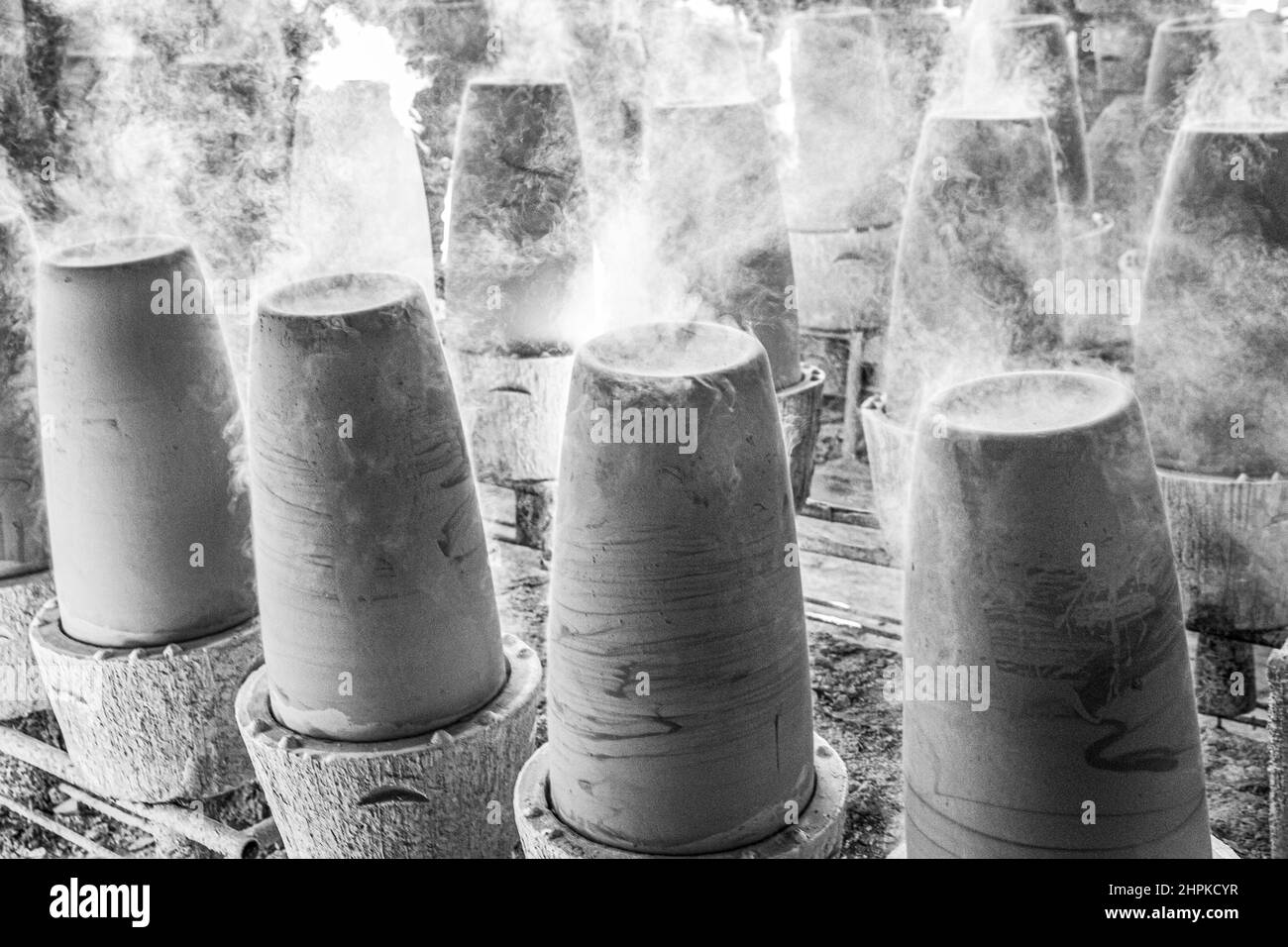 Jingdezhen porcelain firing Stock Photo - Alamy