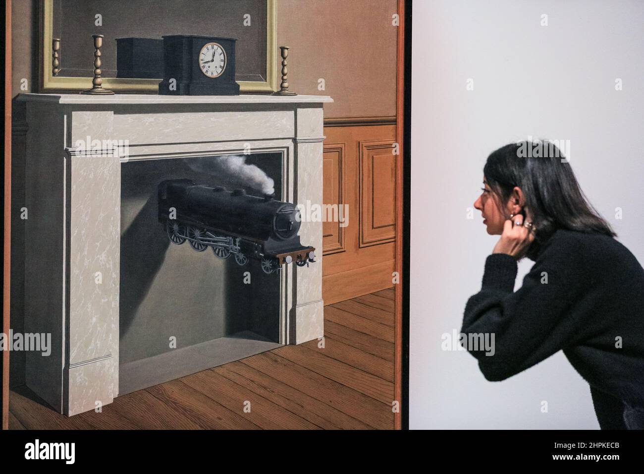Rene magritte time transfixed hi-res stock photography and images - Alamy