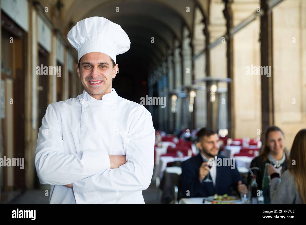 Portrait of chef in restaurant Stock Photo - Alamy