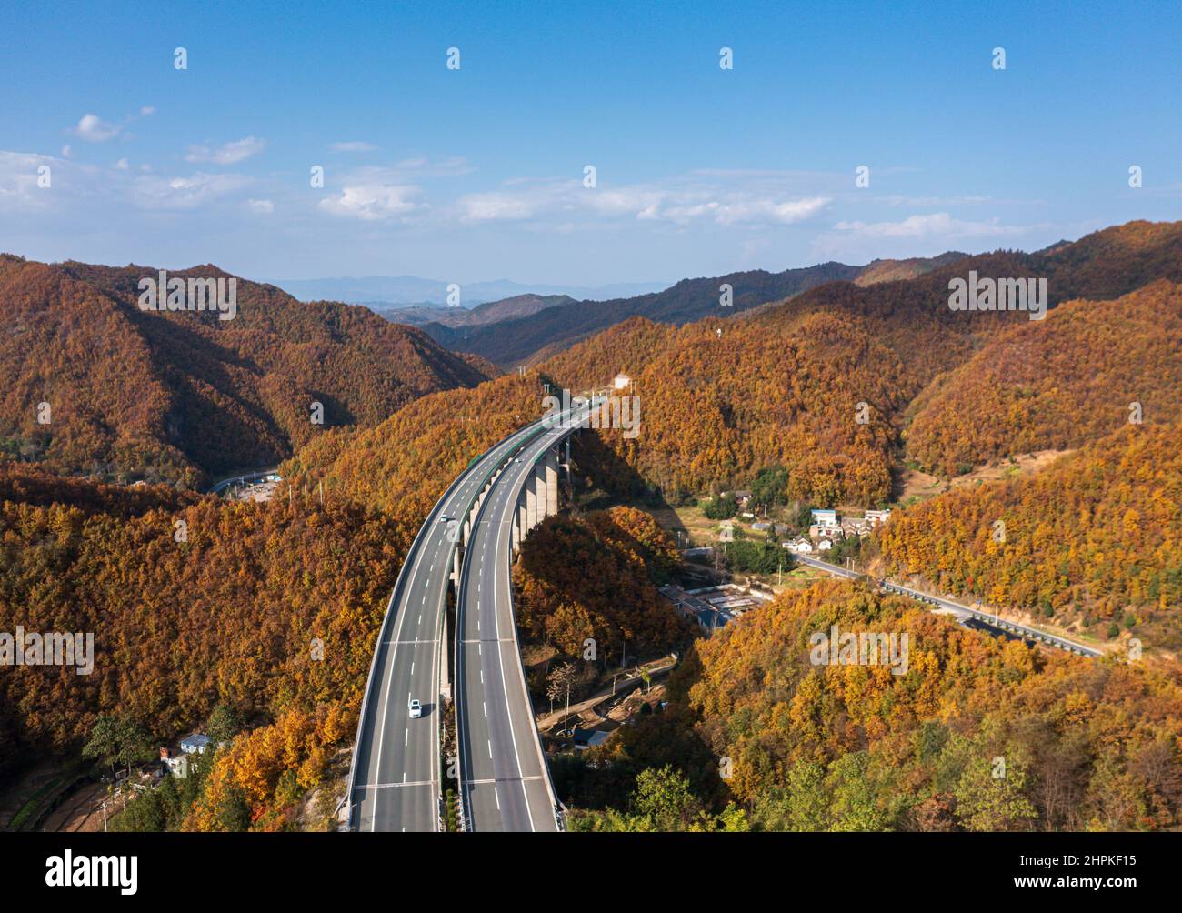 Through the western funiu road between Lin hai Stock Photo - Alamy