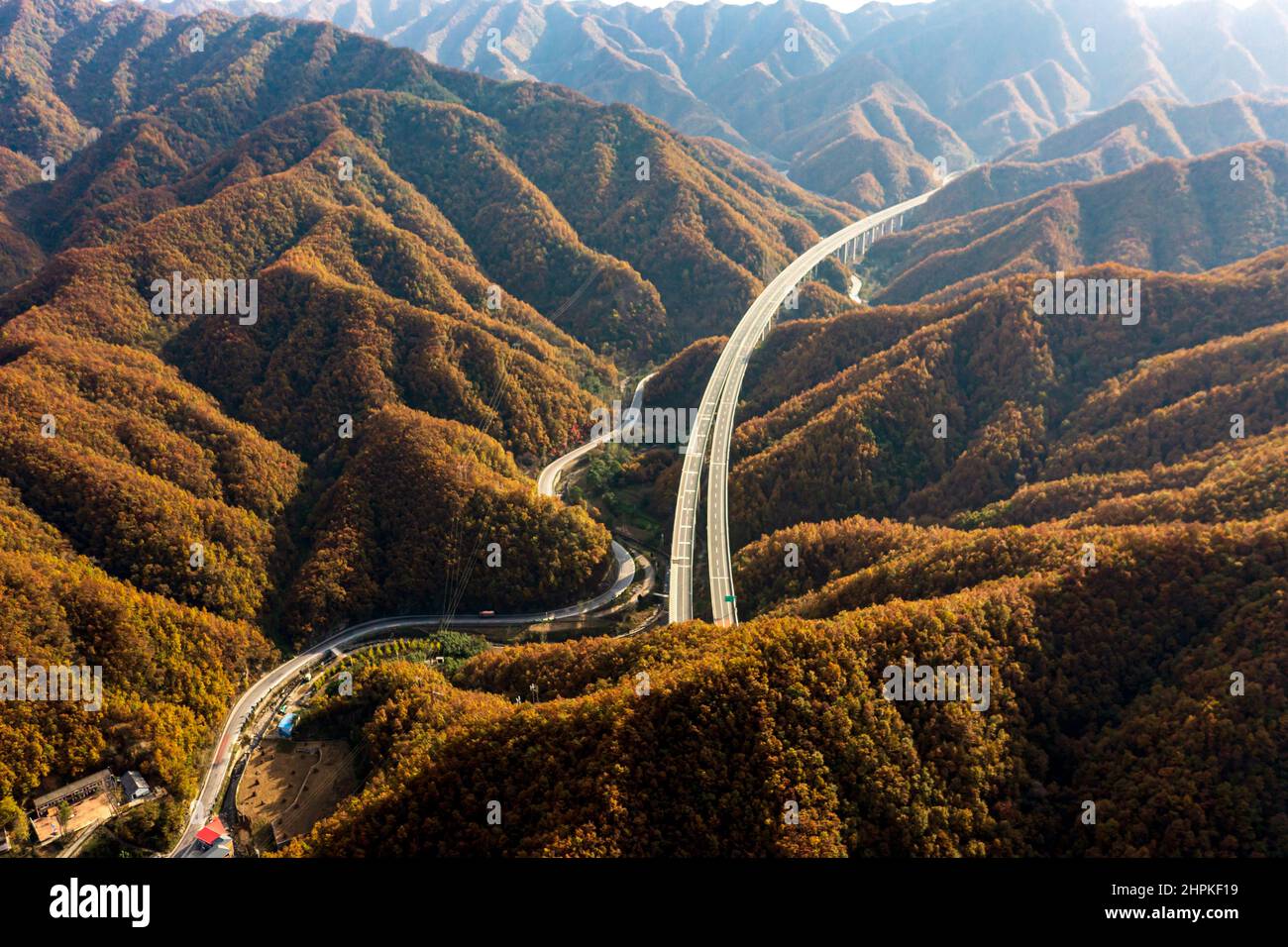 Through the western funiu road between Lin hai Stock Photo - Alamy