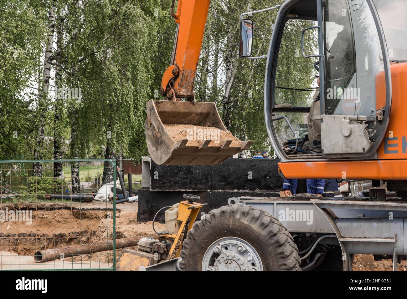 Lorry load of sand hi-res stock photography and images - Alamy