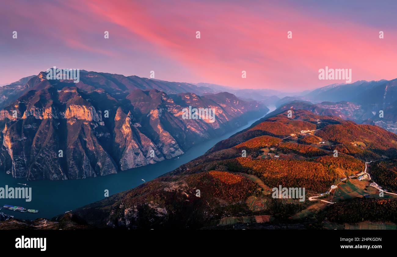 The Yangtze river three gorges nature reserve Stock Photo - Alamy