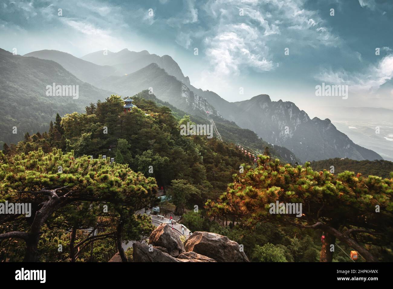 Lushan lake hi-res stock photography and images - Alamy
