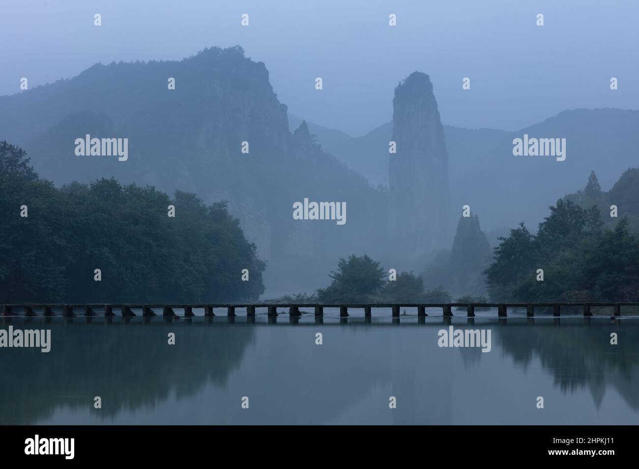 Zhejiang lishui and nature scenery hi-res stock photography and images ...
