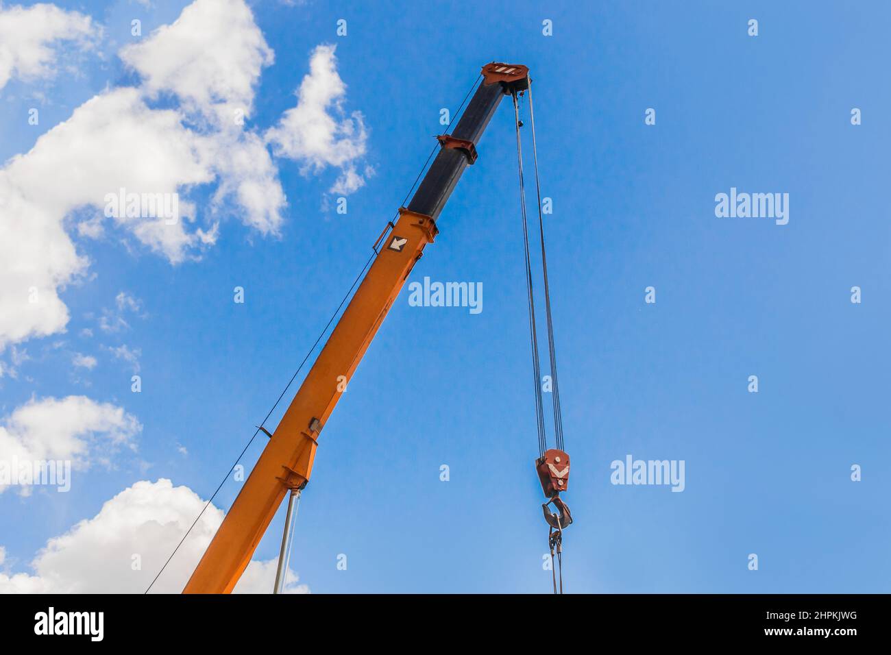 Lifting hoisting mechanism with rope steel of the machine bridge crane ...