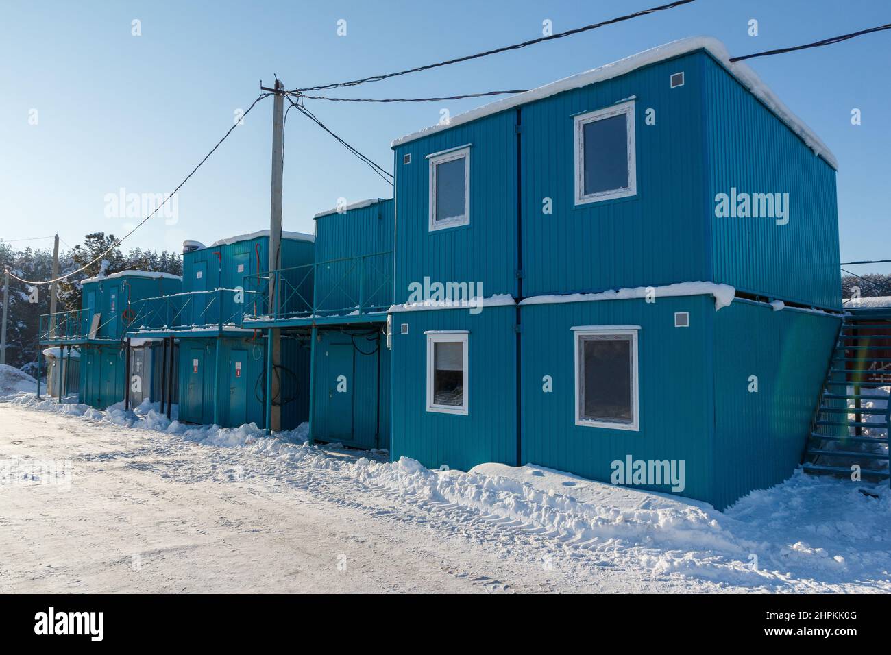 Temporary housing for builders. Mobile office buildings for ...