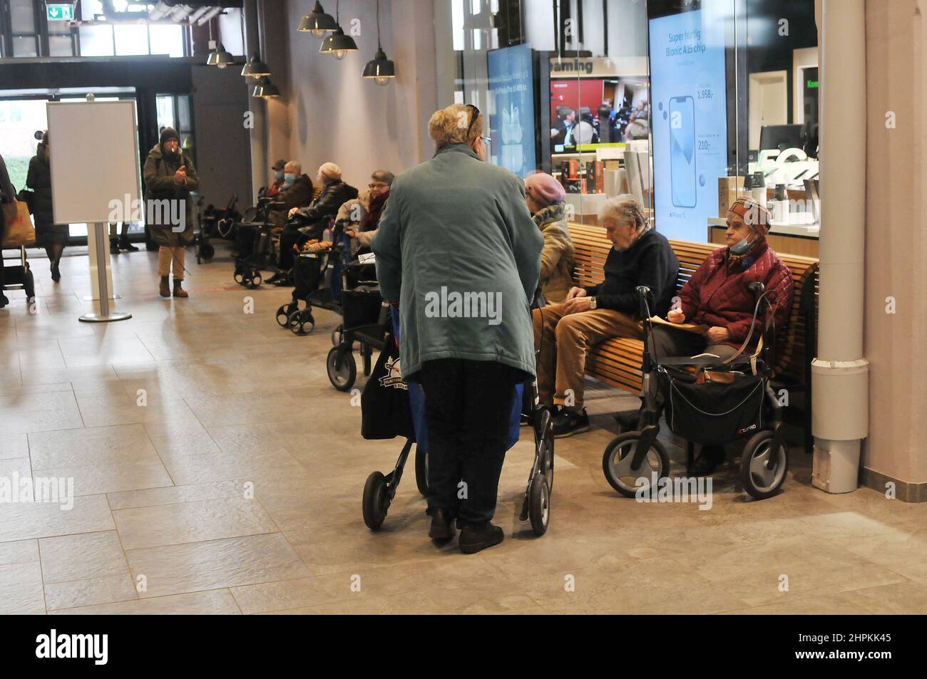 Copenhagen/Denmark./22 February 2022/Danish senior citizens gether in ...