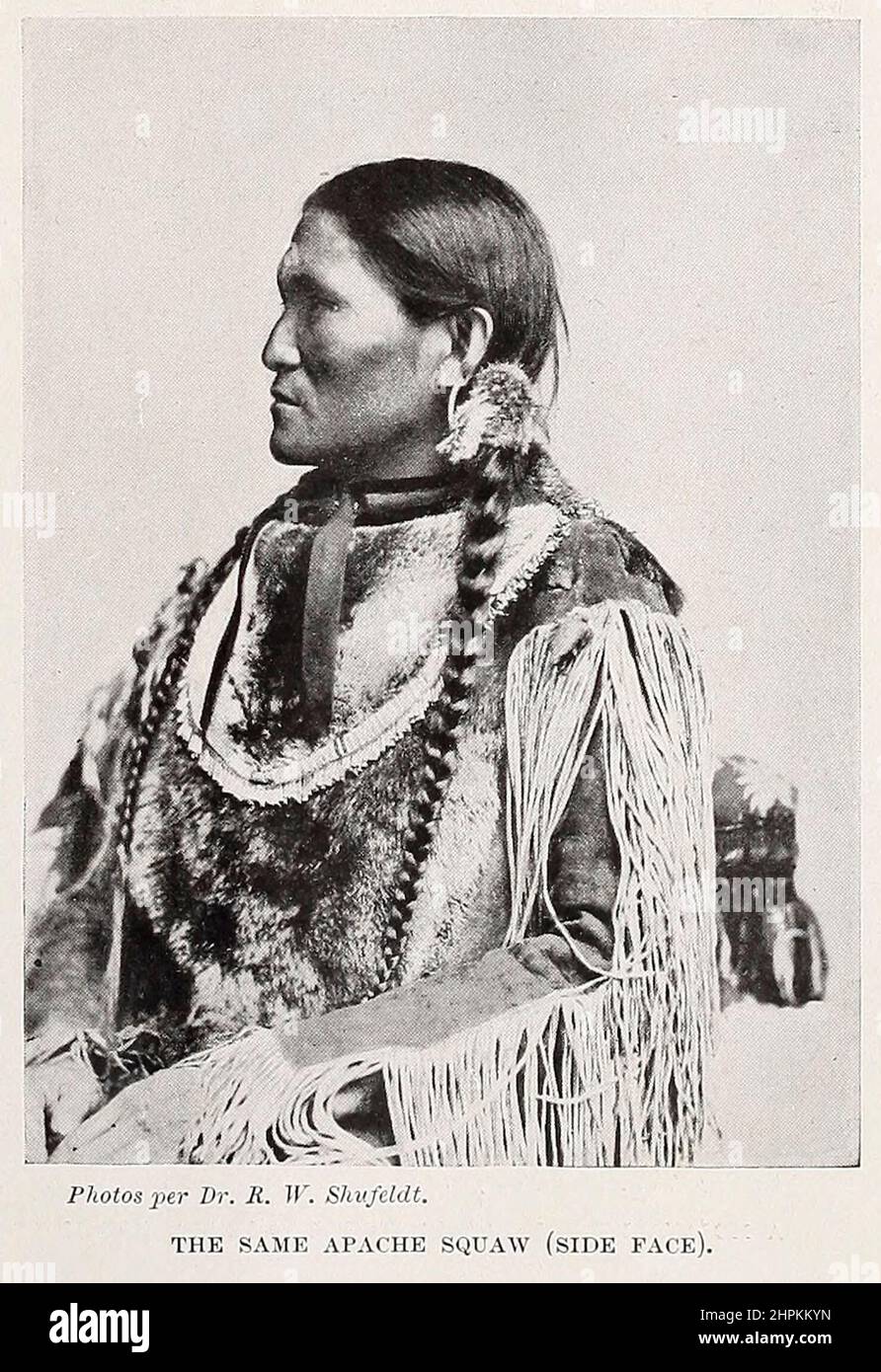 Apache indians in the 19th century hi-res stock photography and images ...