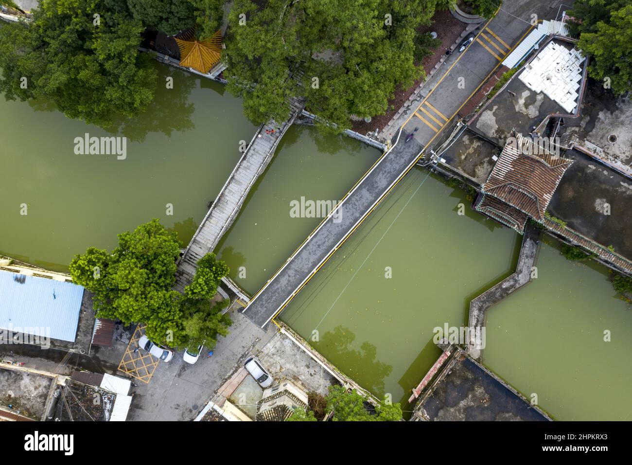 Dual bridges hi-res stock photography and images - Alamy
