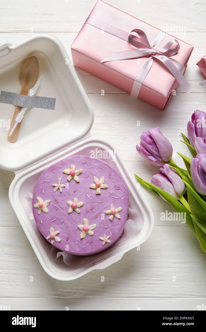 Lunch box cake hi-res stock photography and images - Alamy