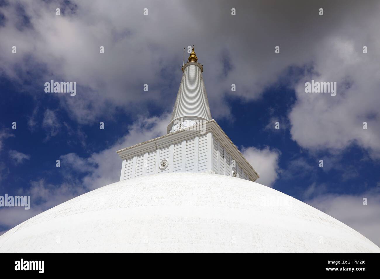 Stupa in sri lanka hi-res stock photography and images - Alamy