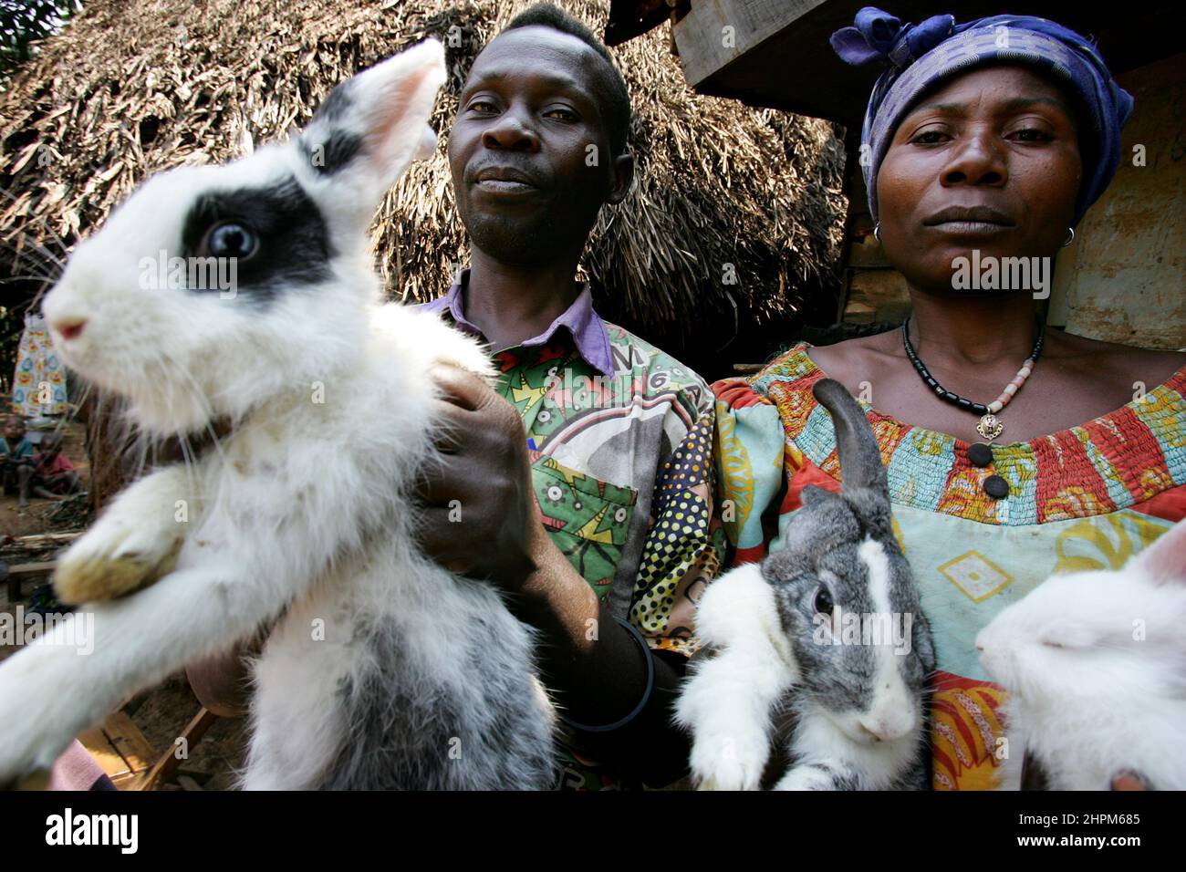 Everyday life at Lake Kivu near Bukavu. The picture is deceptive ...