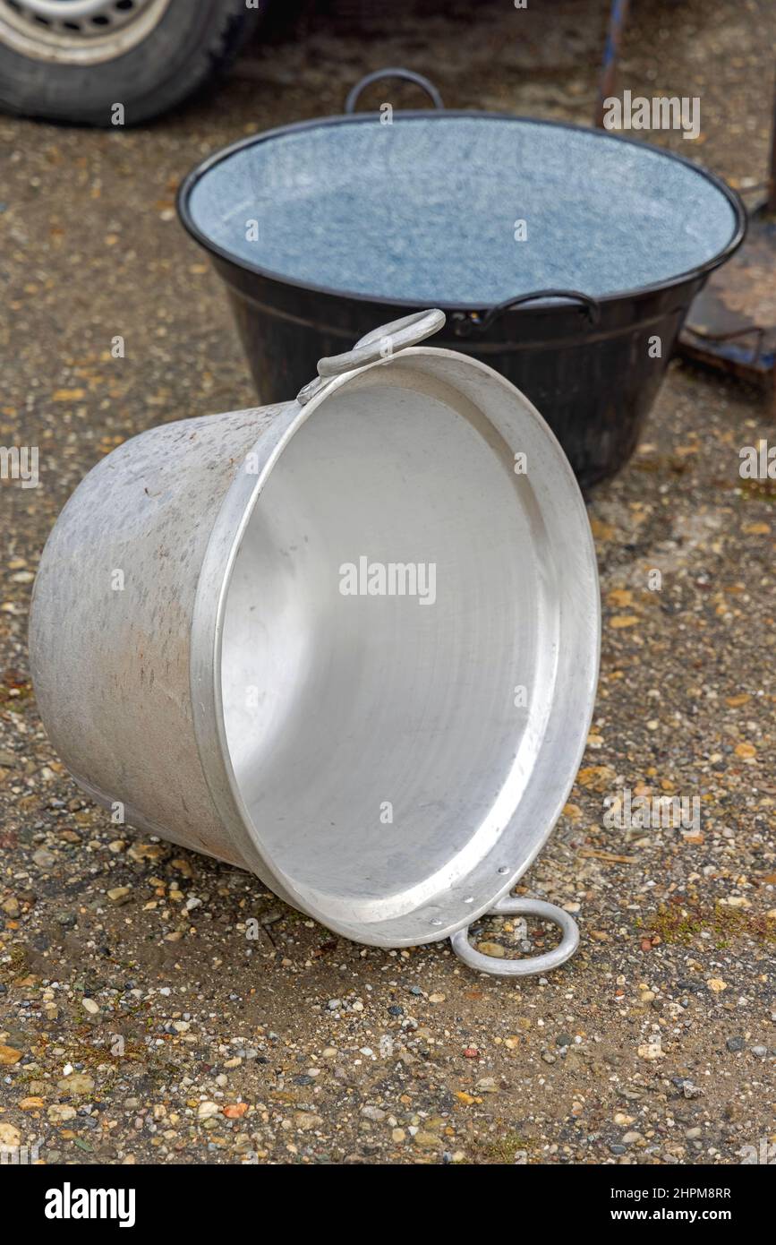 Pots with handles hi-res stock photography and images - Alamy