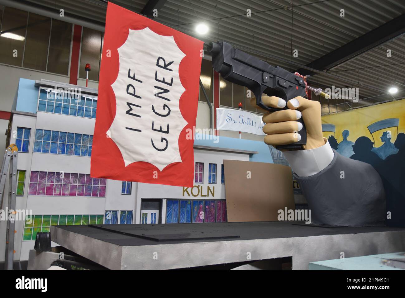 Cologne, Germany. 22nd Feb, 2022. A motive carriage refuses to the last ...