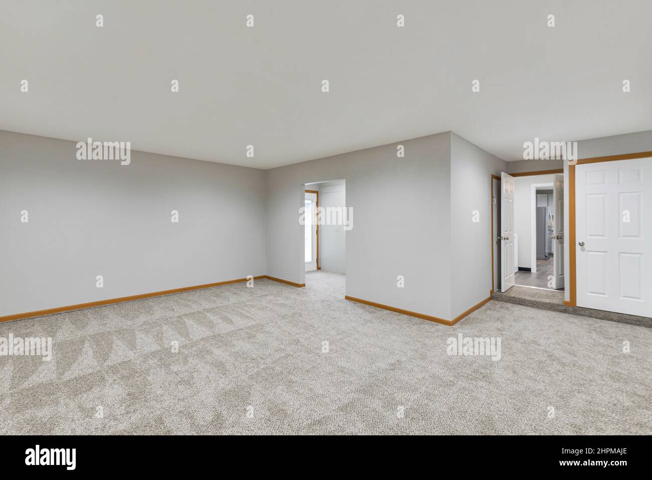 Modern residential empty living room interior Stock Photo - Alamy