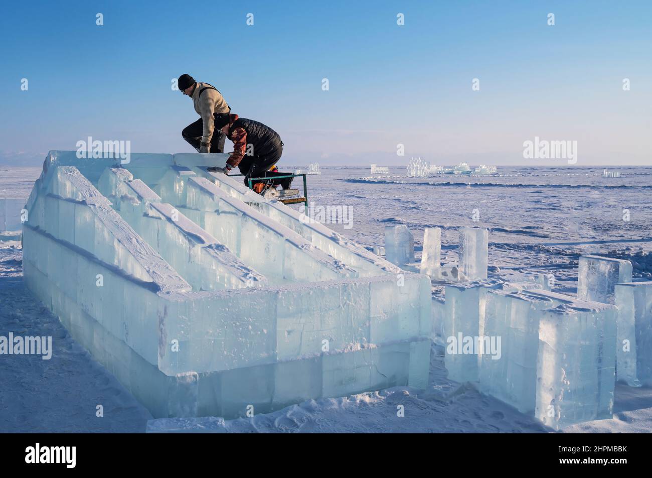 Chinese making snow man hi-res stock photography and images - Alamy