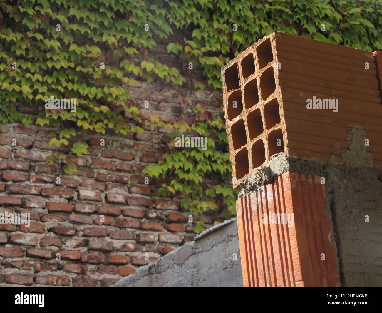 Hollow brick hi-res stock photography and images - Alamy