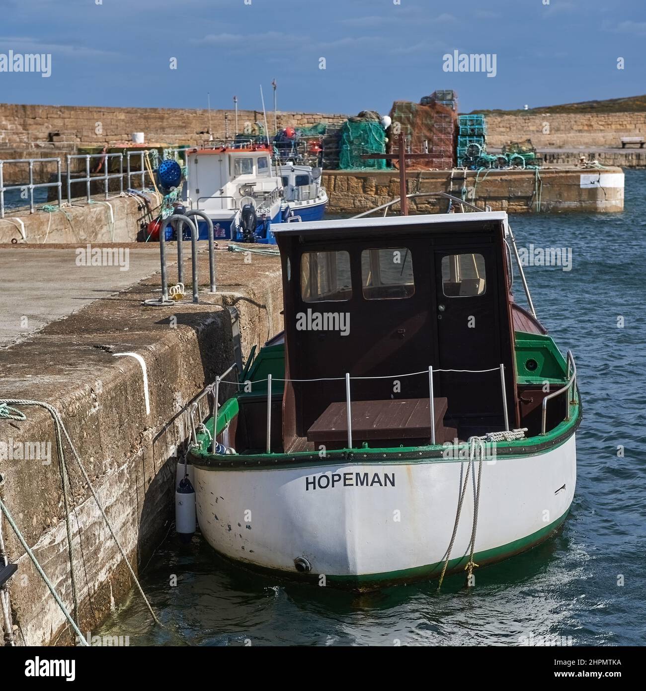 Hopeman beach huts hi-res stock photography and images - Alamy