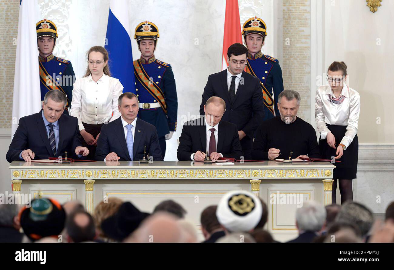 Russian signs hi-res stock photography and images - Alamy