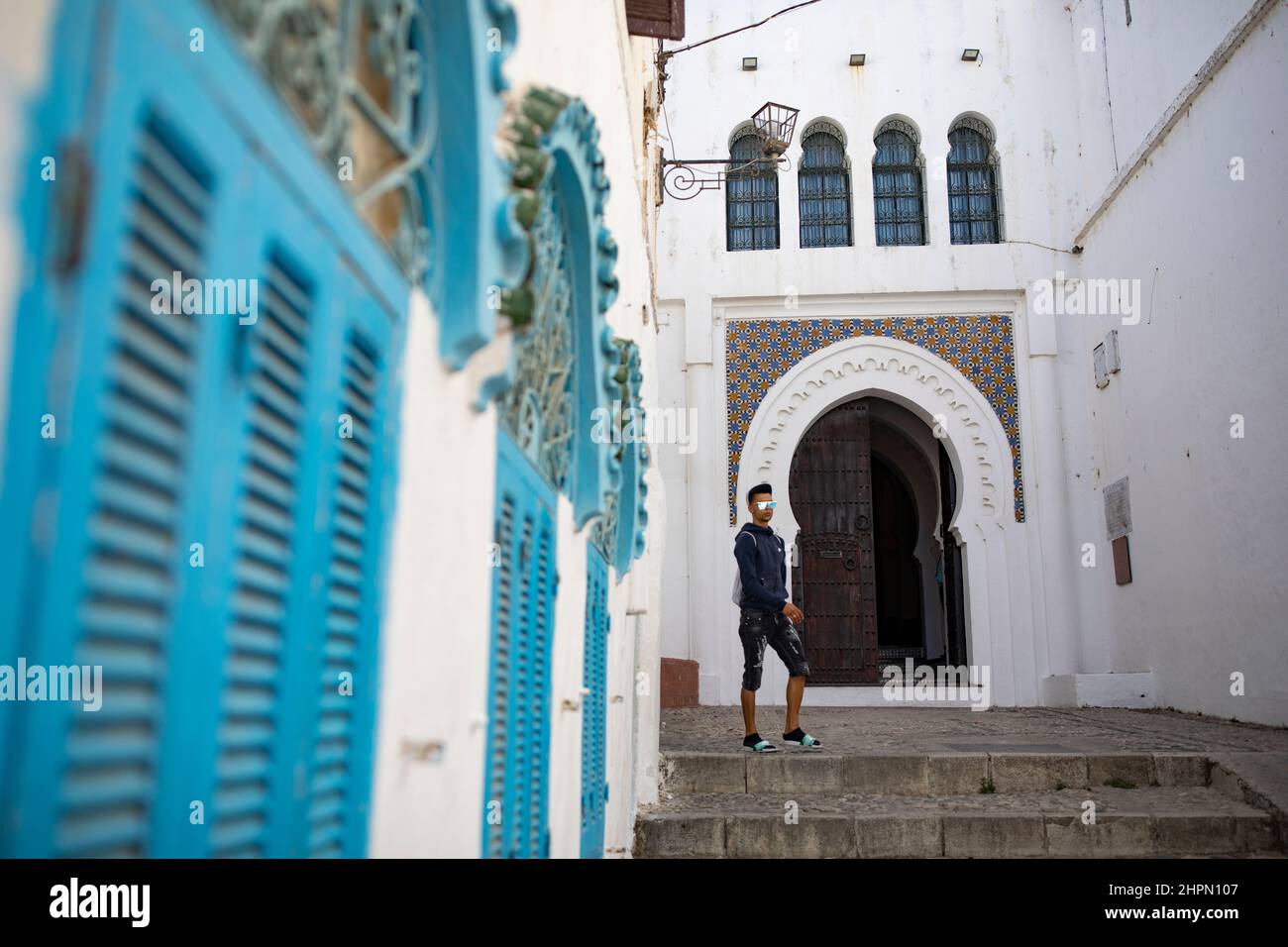 Modern and contemporary art of the arab world hi-res stock photography ...