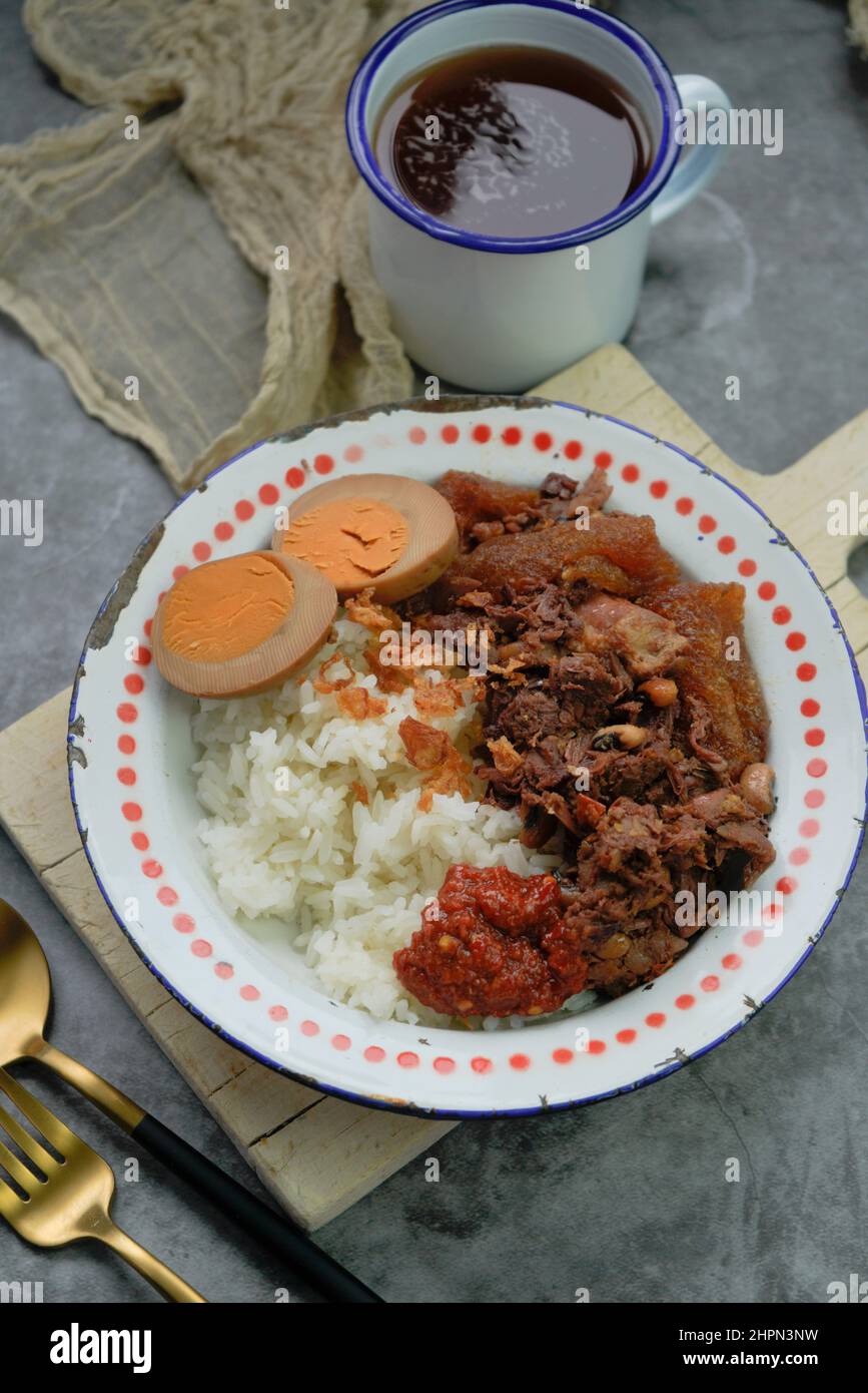 A plate of gudeg, traditional Indonesian food from Jogyakarta Stock ...