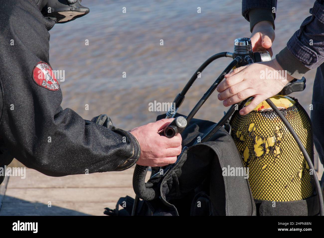 Professional diver at work underwater hi-res stock photography and ...