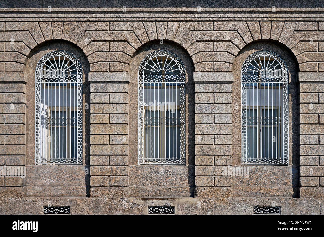 Historical windows hi-res stock photography and images - Alamy