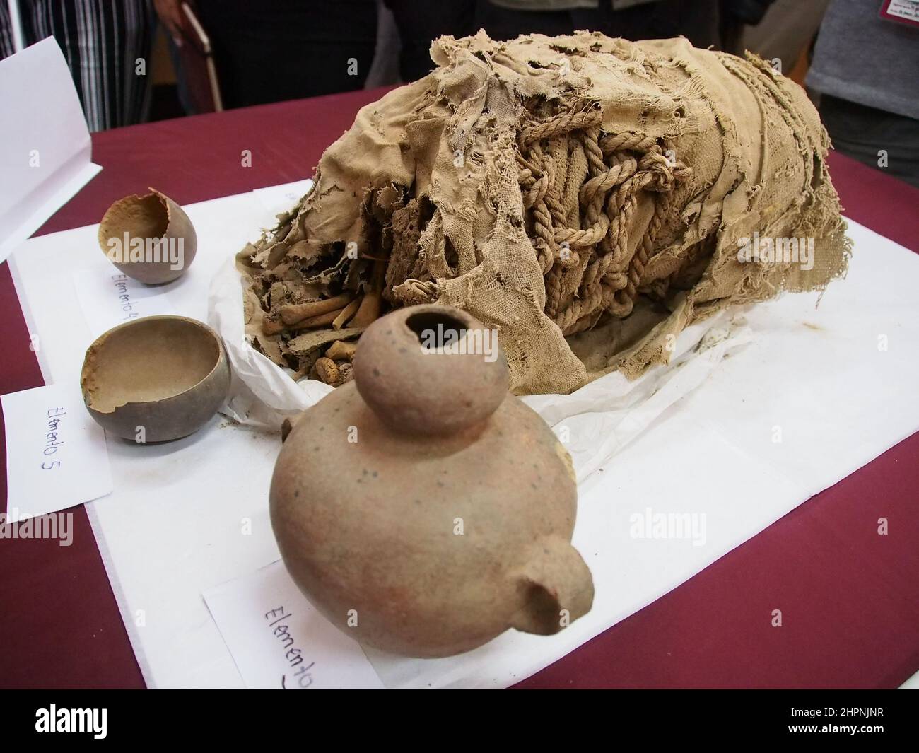 Cajamarquilla mummy hi-res stock photography and images - Alamy