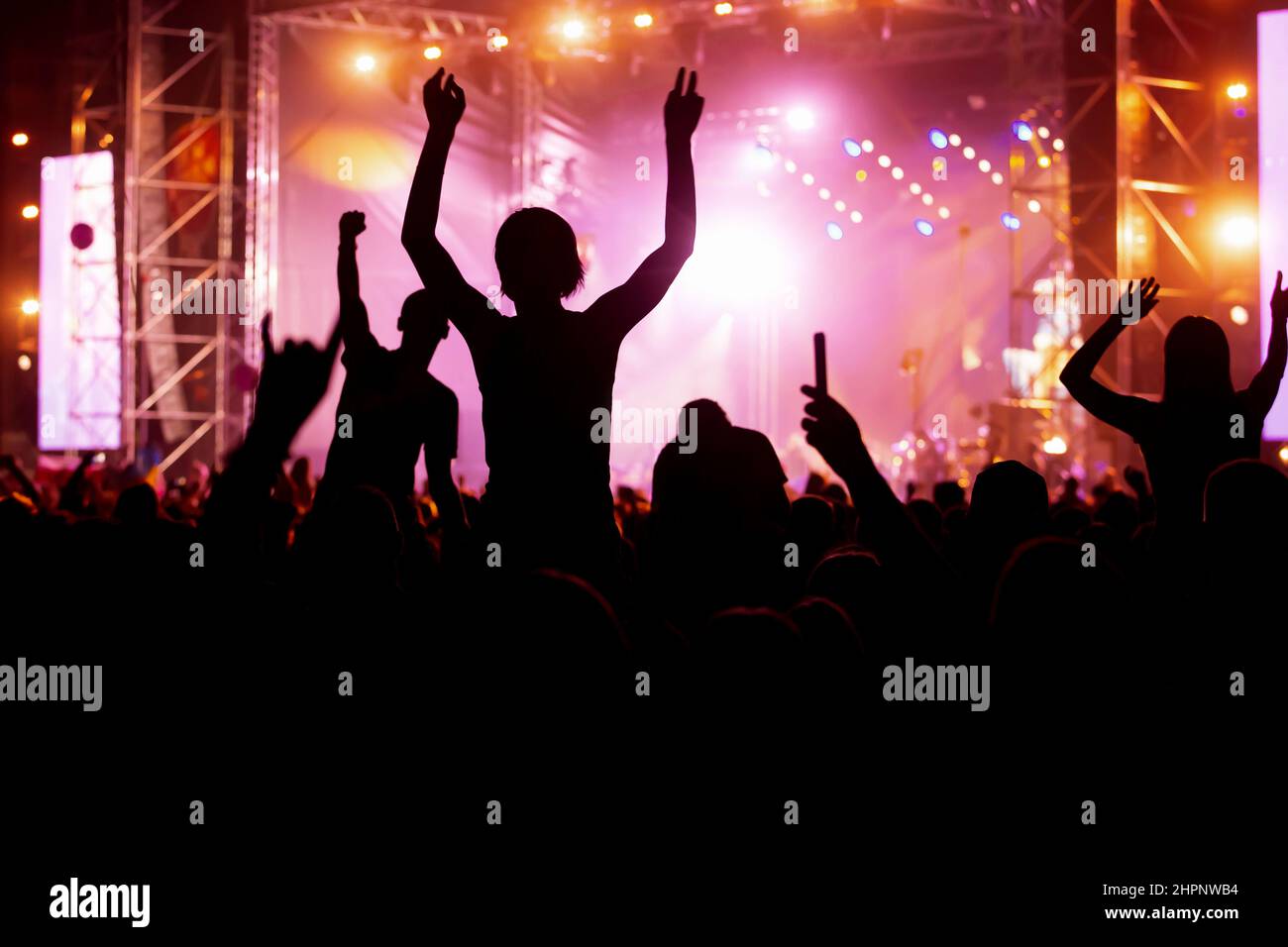 Clapping hands silhouettes hi-res stock photography and images - Alamy