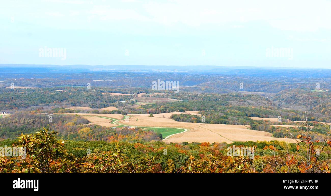 Towering landscapes hi-res stock photography and images - Alamy