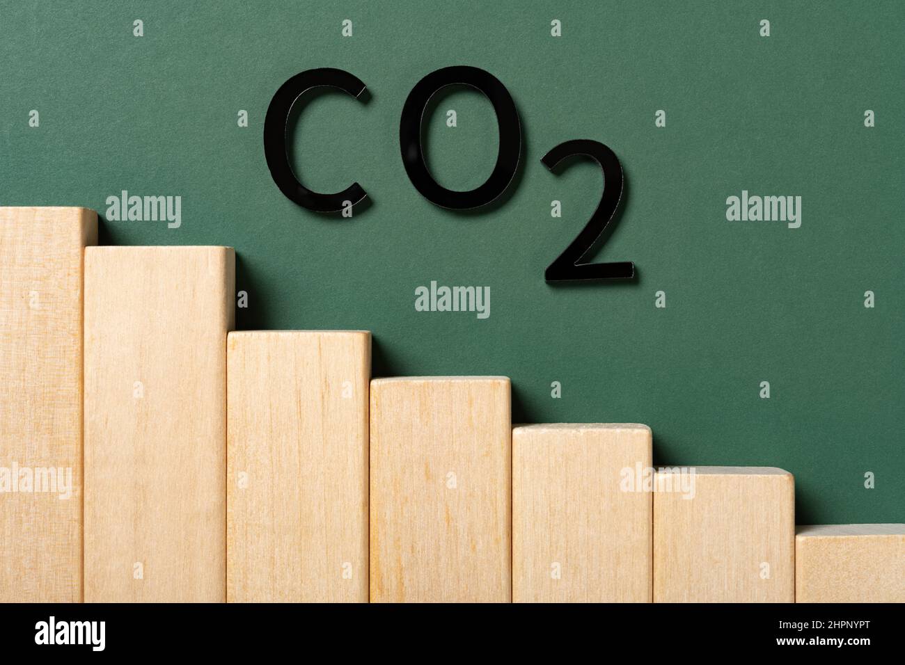decreasing columns showing CO2 reducing trend Stock Photo - Alamy