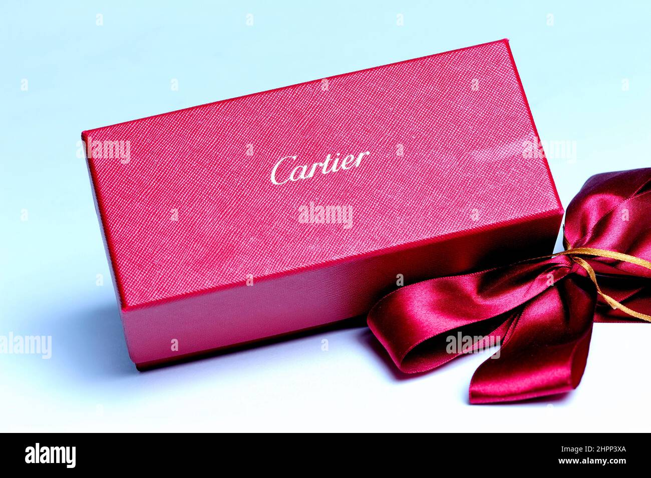 Cartier, gift, lifestyle, high jewellery, art, box, Red Cartier box ...