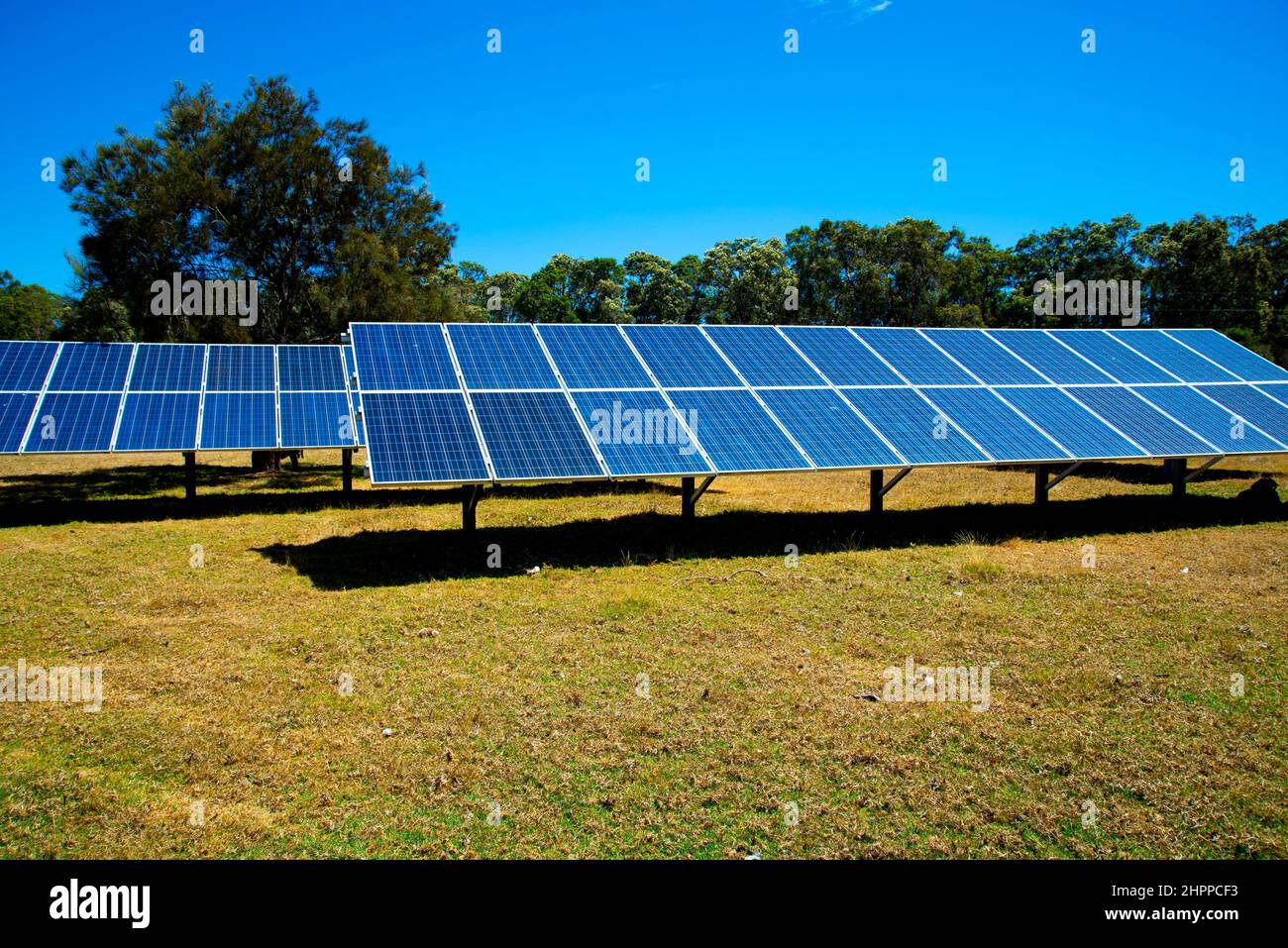 Solar panel power station hi-res stock photography and images - Alamy