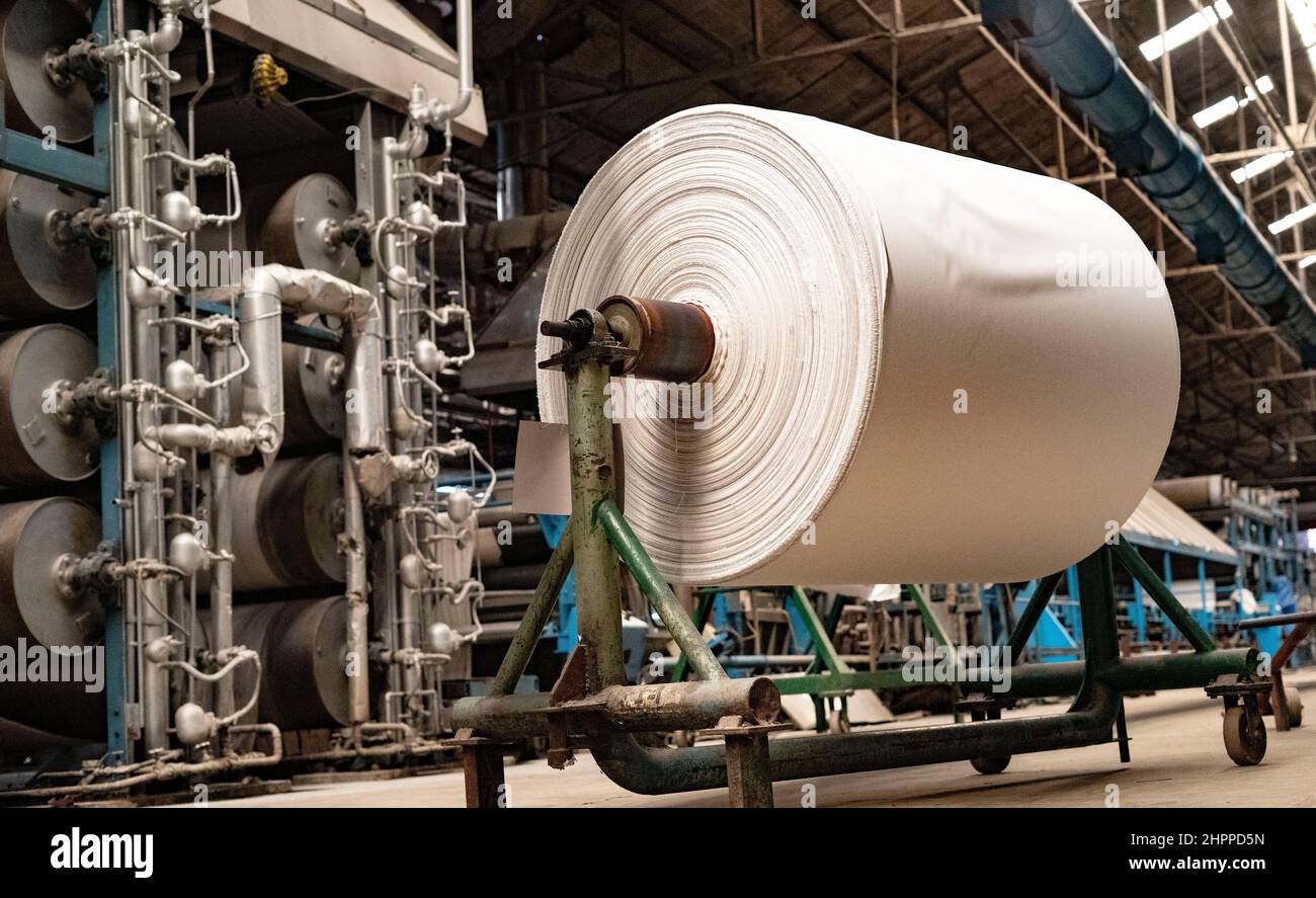 Garment factory machine and technology in Bangladesh Stock Photo - Alamy