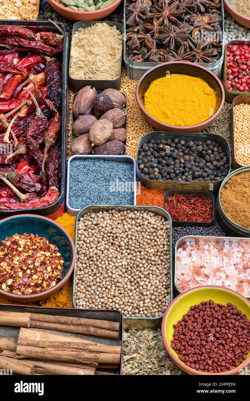 Bowls of spices hi-res stock photography and images - Alamy