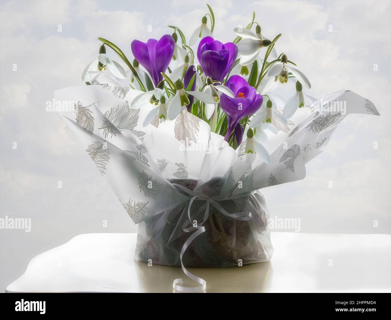 Still life spring hi-res stock photography and images - Alamy