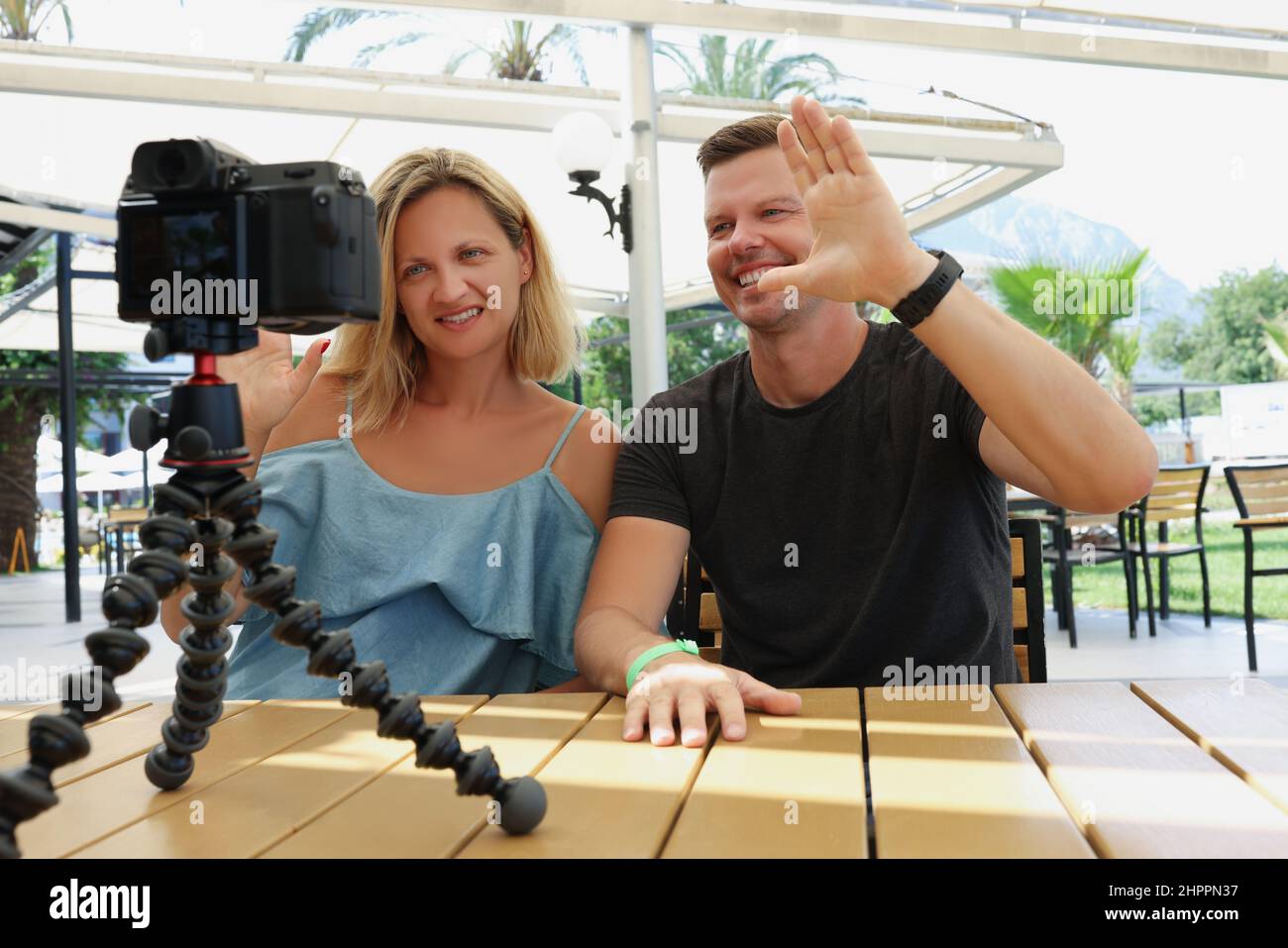 Filming blog hi-res stock photography and images - Alamy
