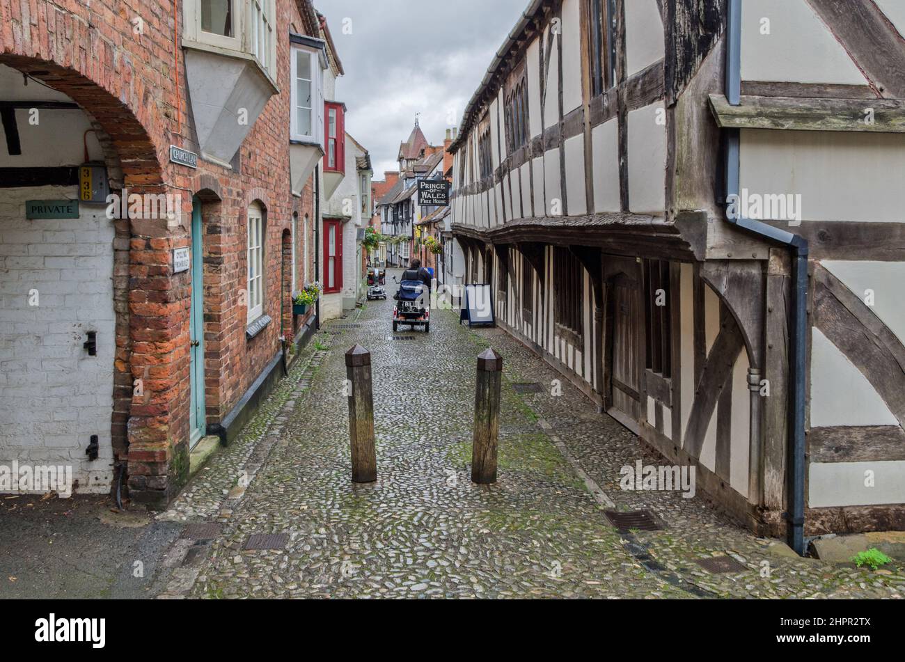 Street scene, in the historic Church Lane, Ledbury, Herefordshire, UK ...