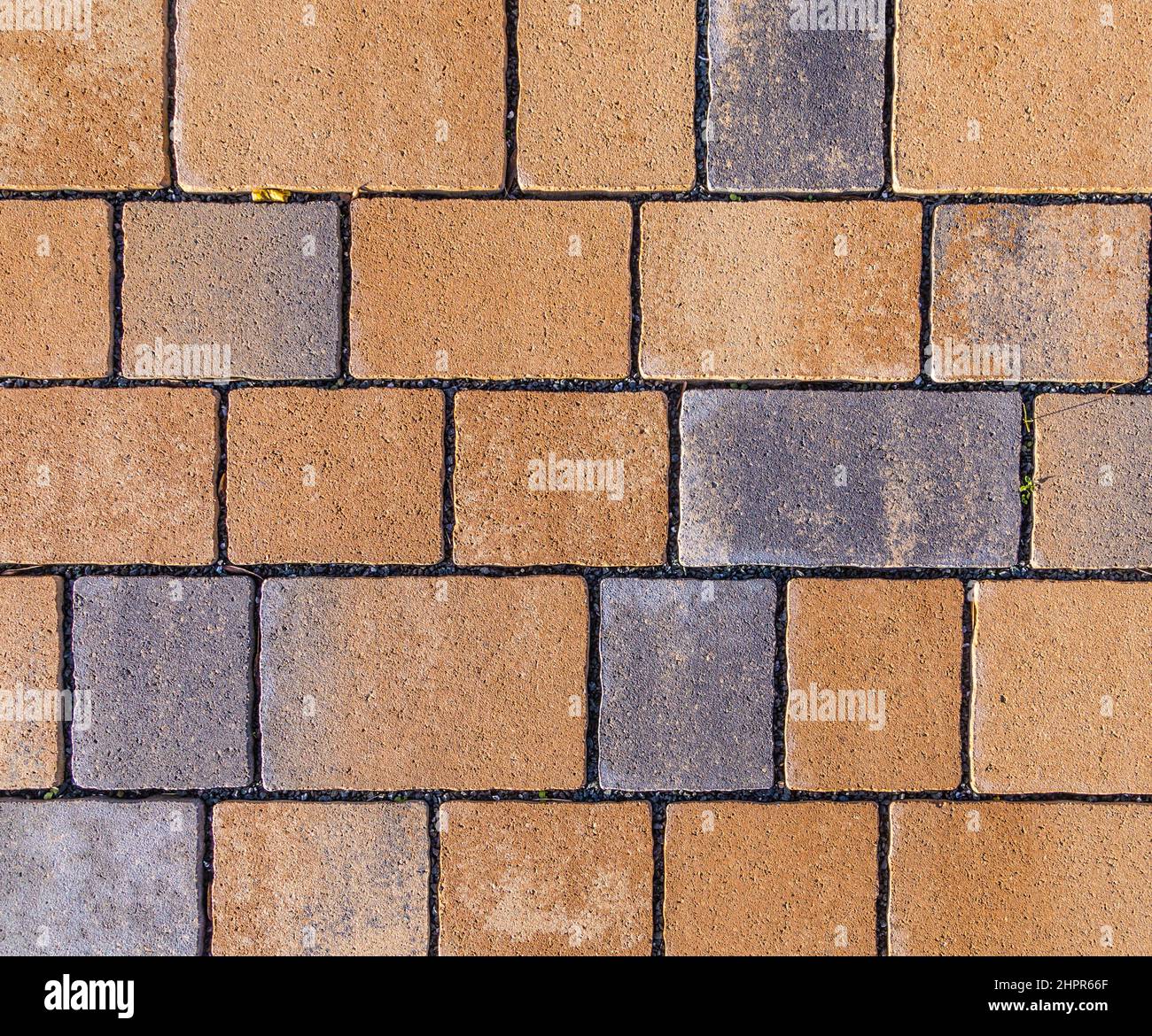 Square paving blocks wet gray hi-res stock photography and images - Alamy