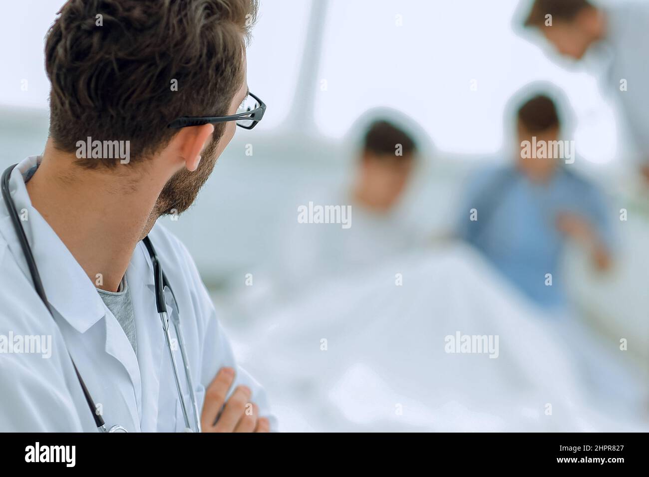 Patient hospital bed serious condition hi-res stock photography and ...