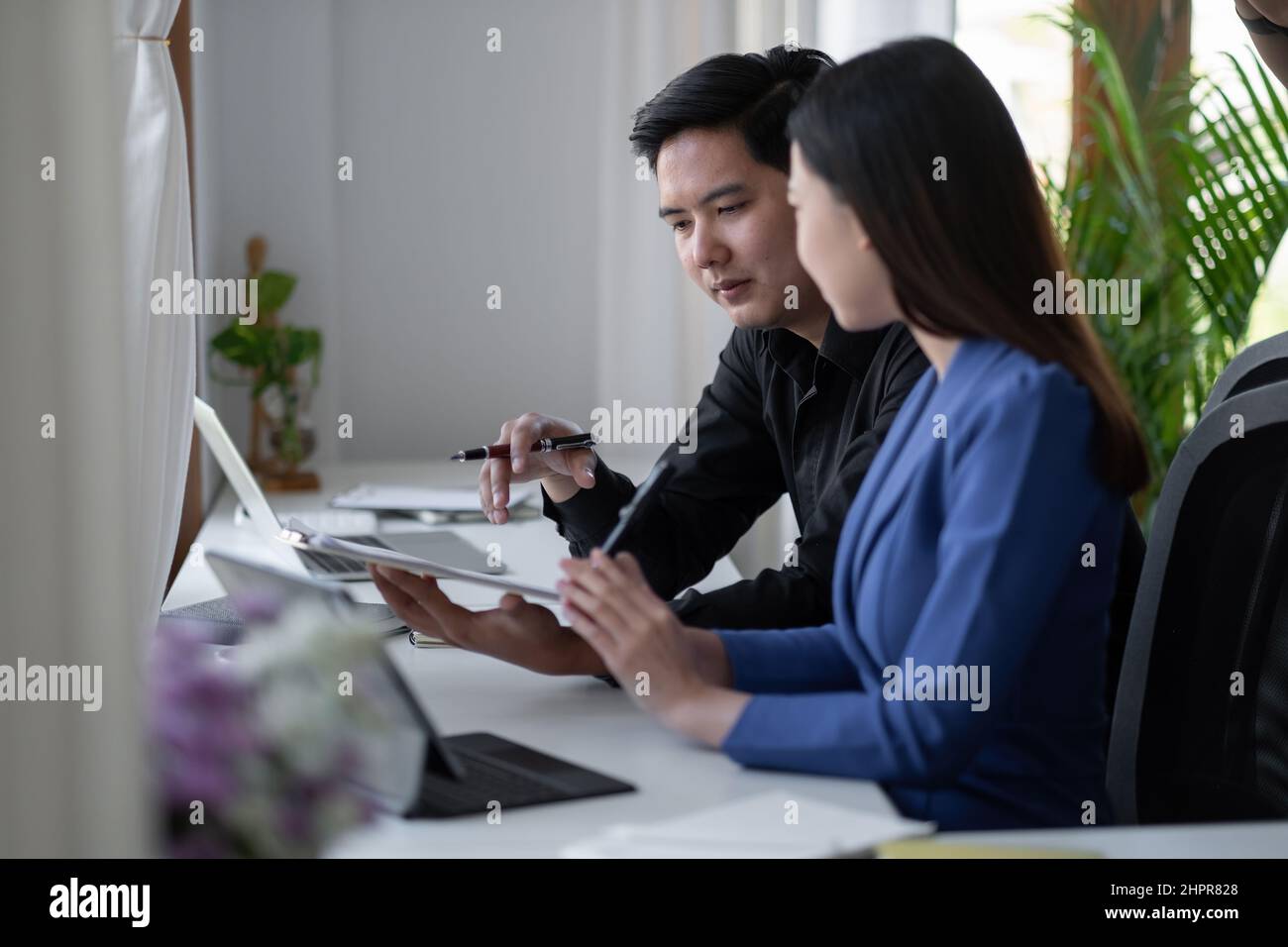 Business People Talking Discussing with coworker planning analyzing ...