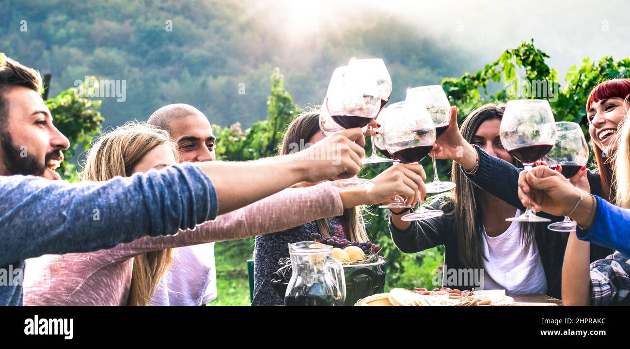 Red win hi-res stock photography and images - Alamy