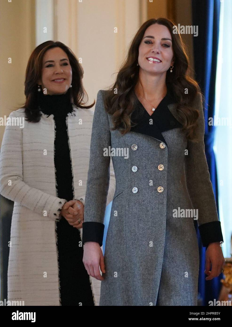 Princess mary kate middleton crown hi-res stock photography and images ...