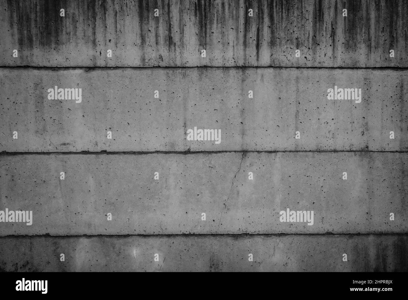 Damaged and abandoned old concrete wall texture Stock Photo - Alamy