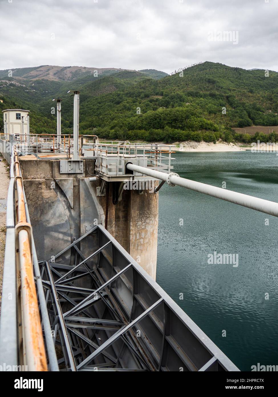 Lago del turano hi-res stock photography and images - Alamy